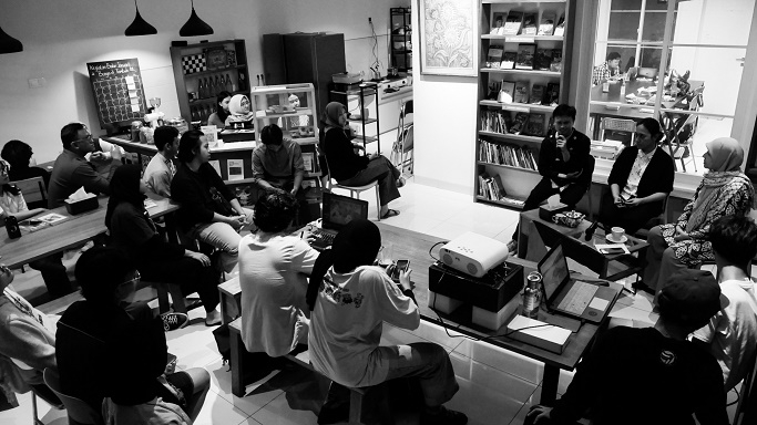 Nobar Film Israelism di Perpustakaan Bunga di Tembok | B...