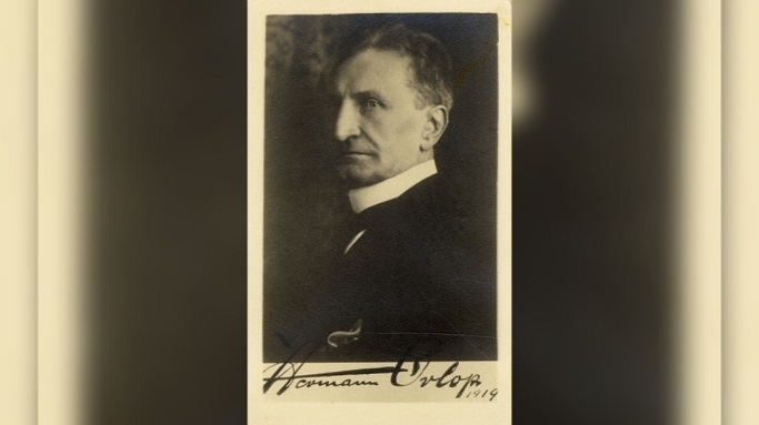 Homann di Balik Hotel | BandungBergerak.id