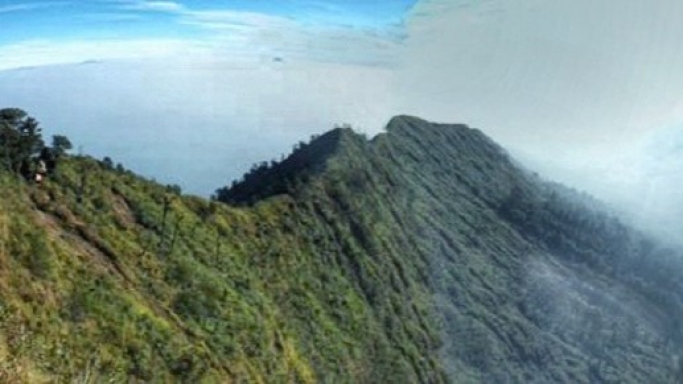 GUNUNG-GUNUNG DI BANDUNG RAYA #32: Gunung Puntang Banjaran, dengan Bumi ...