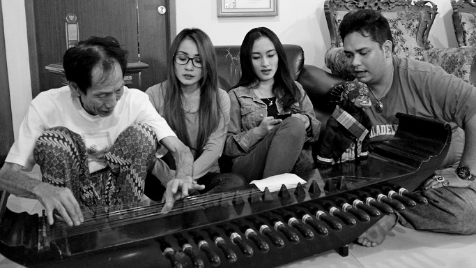 ORANG BANDUNG TERDAHULU #4: Maestro Karawitan Sunda, Tan Desen...