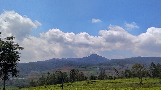 MOUNTAINS IN GREATER BANDUNG: Mount Puncak Besar, the Tallest ...